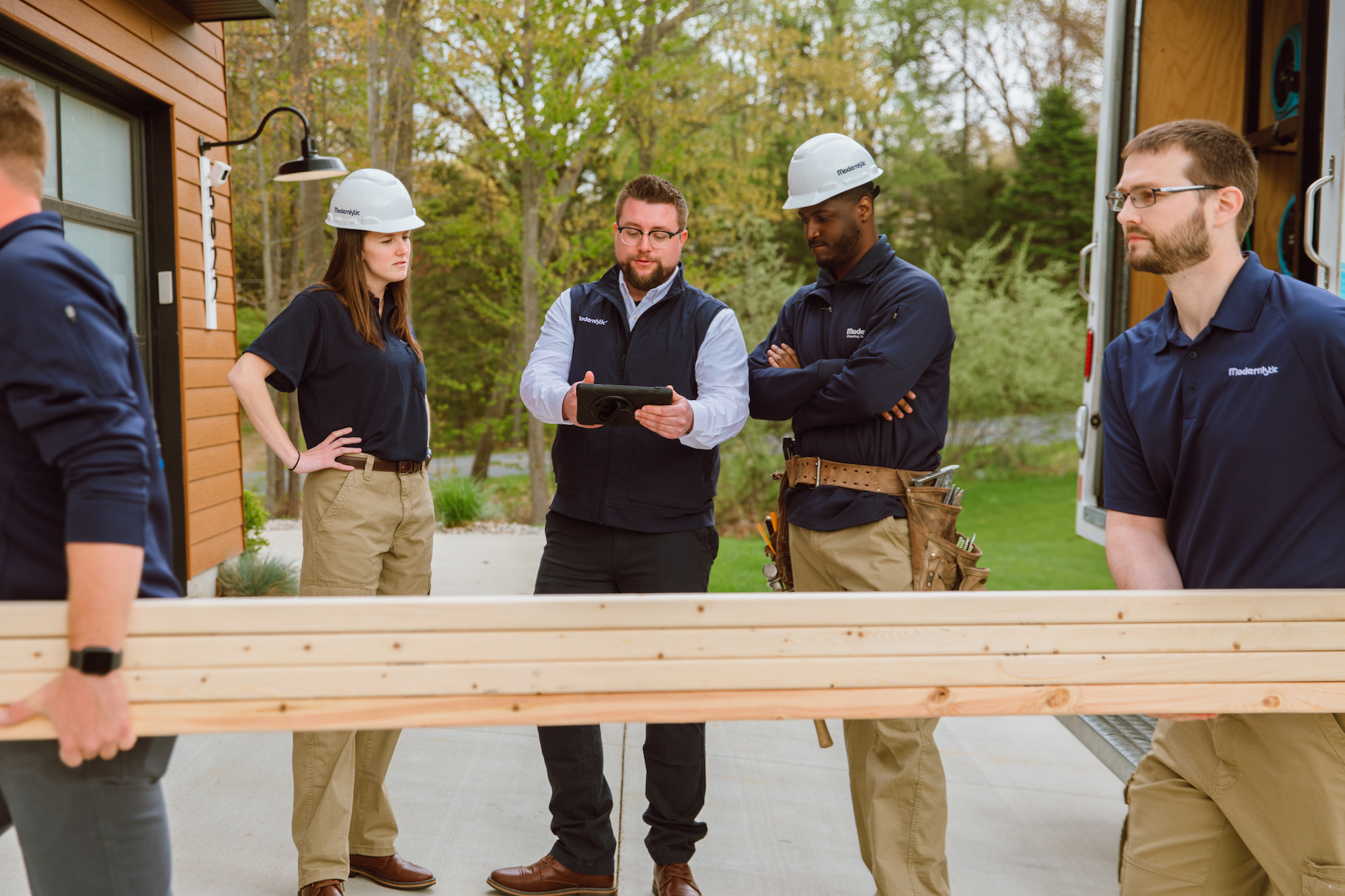 How to Choose the Right Restoration Company - Modernistic®